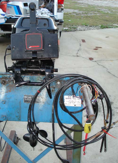 4 Stroke Mercury 15 hp Remote Model.