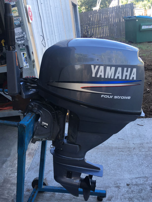 25 hp Yamaha 4 Stroke Outboard Boat Motor For Sale.